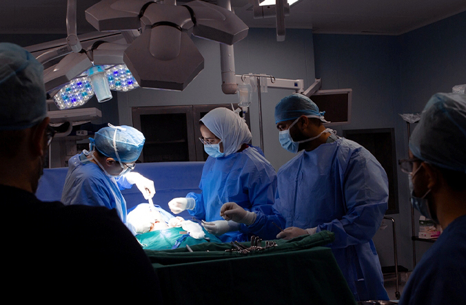 Professors Ki-Wook Chung and Tae-Yon Sung Perform Thyroid Surgery ...
